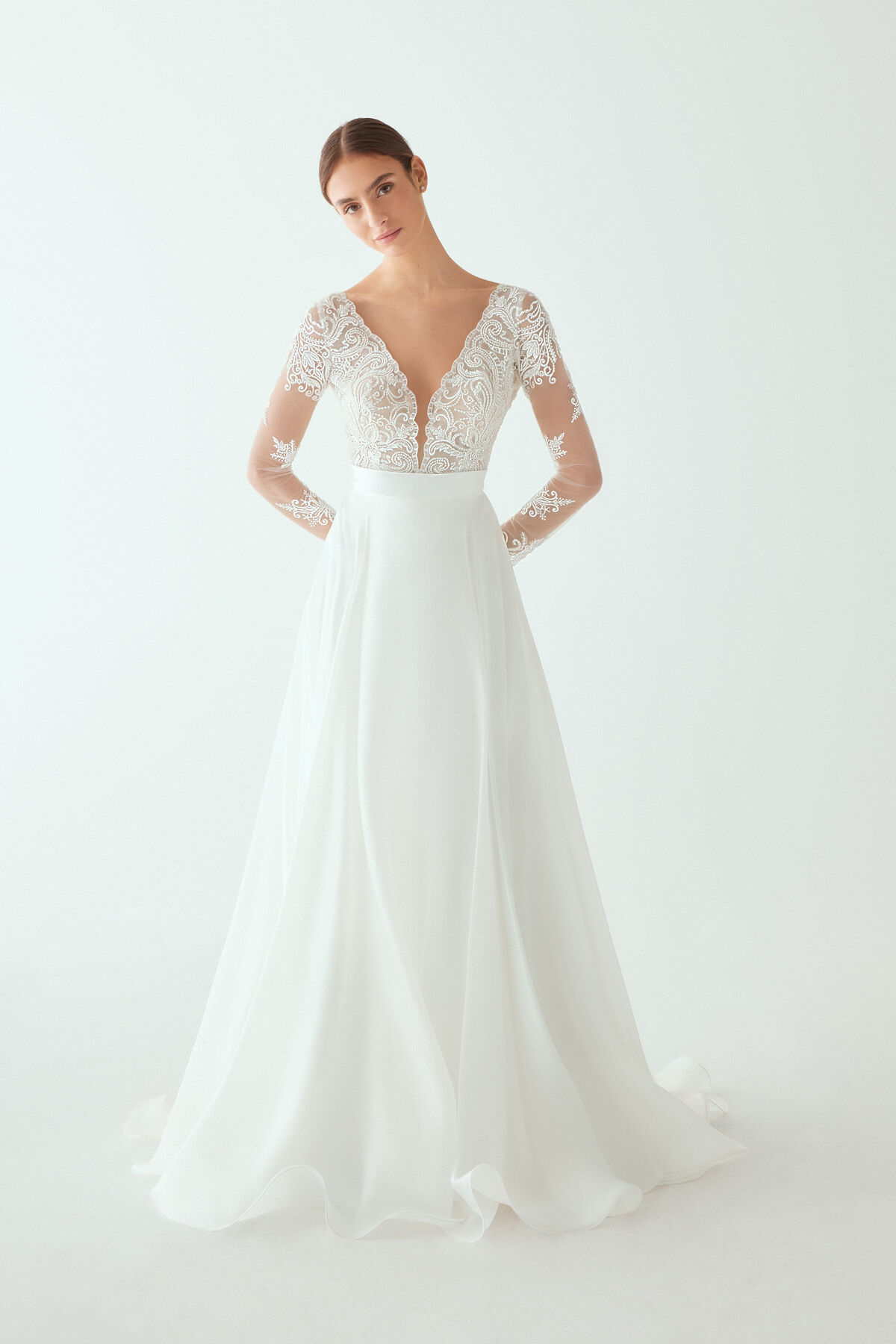 Wunderbar Schlichte Elegante Brautkleider Fotos